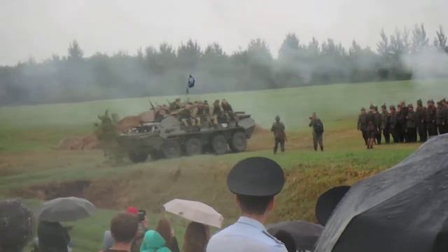 Разведчики на БТР-80