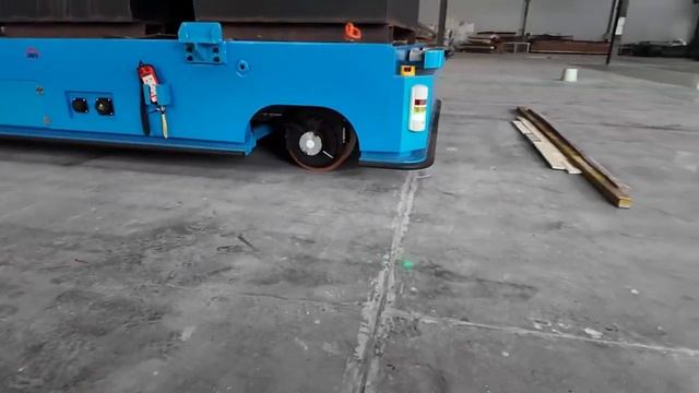 Краш-тест для самоходной платформы Препятствие 50 мм высотой не проблема с грузом 15 тн