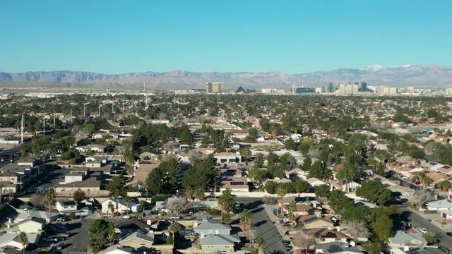 Видео с Дрона - Лас Вегас Жилой Квартал и Крышные Кондиционеры