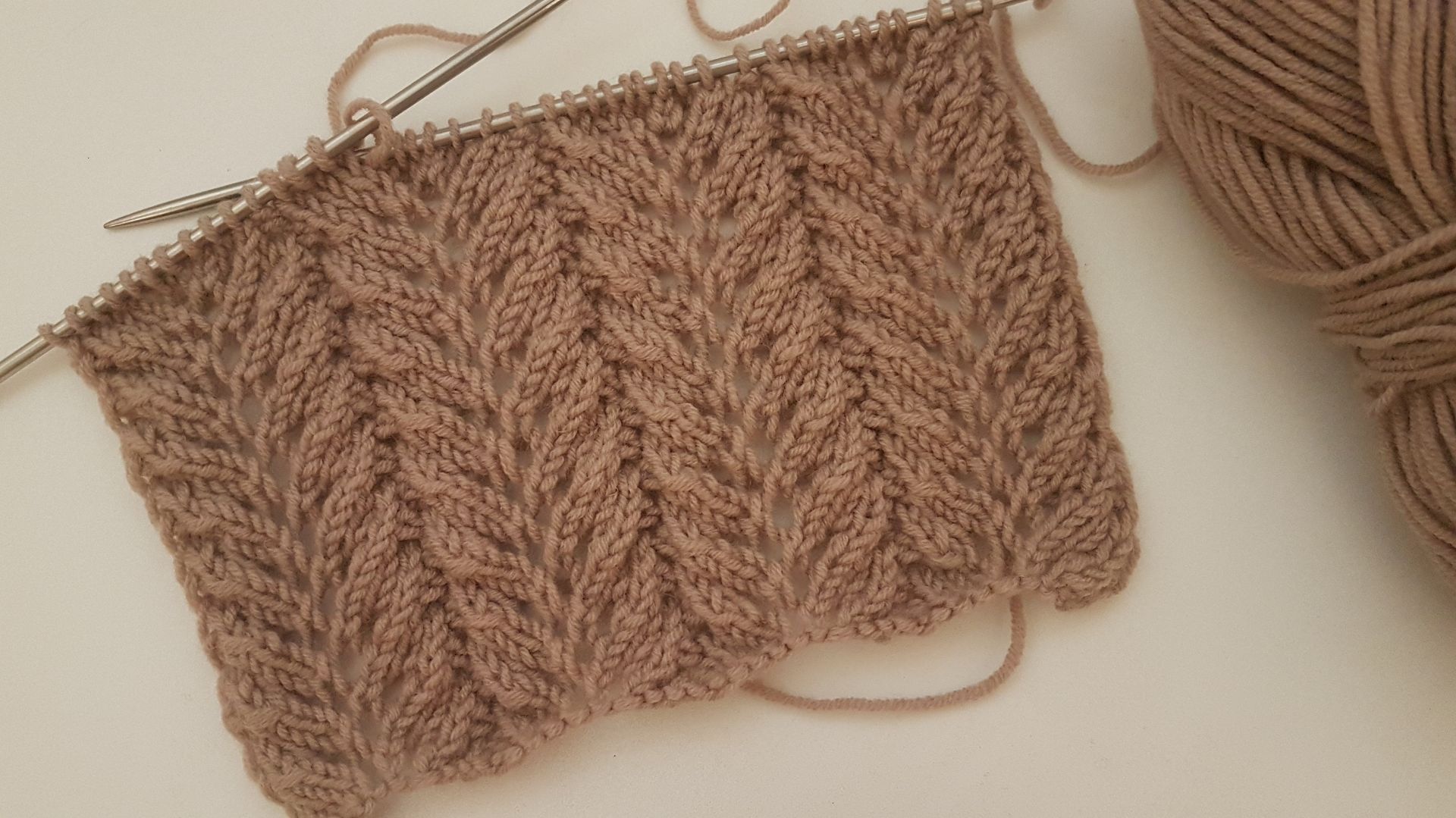 🛤️ Ажурные Дорожки Спицами: Лёгкость в Каждом Ряду | Базовый Мастер-Класс для Идеального Ажура 🛤️