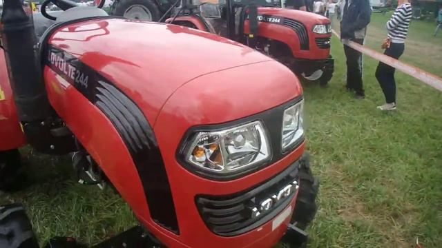 Трактор LOVOL TE244