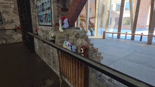 БЕСЛАН. Нет слов. Только ОКАМЕНЕНИЕ... Она рассказала нам все от первого лица