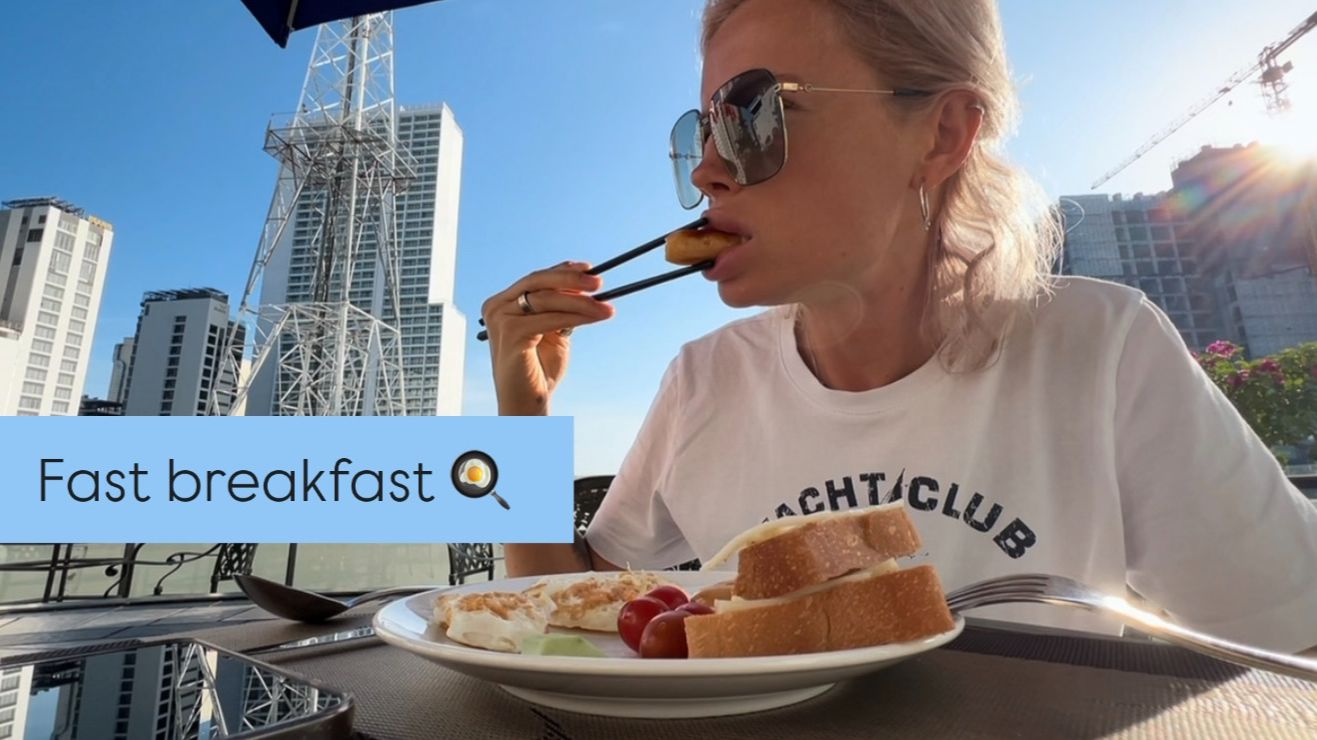 Быстрый завтрак 🍳 и бежим к морю 🌊 Перенос рейса 🛫 Сборы 🧳 Море 🏖️ Мукбанг 🍜