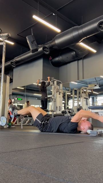 Обратные приседания