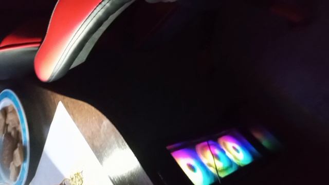 вызов голден Фредди (он выключал фонарик!)