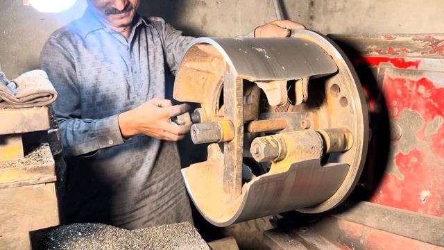 Тормозные колодки для грузового транспорта.