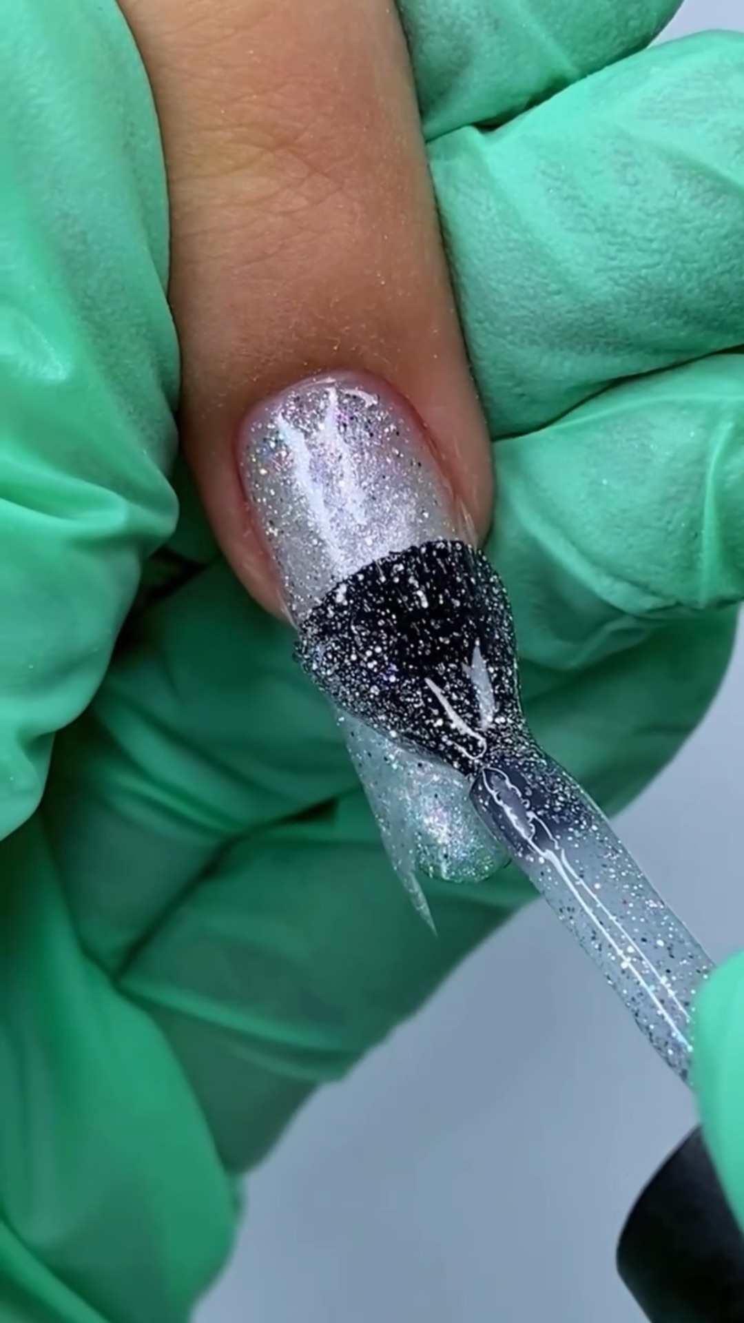 Вот такие блестящие ногти❤️