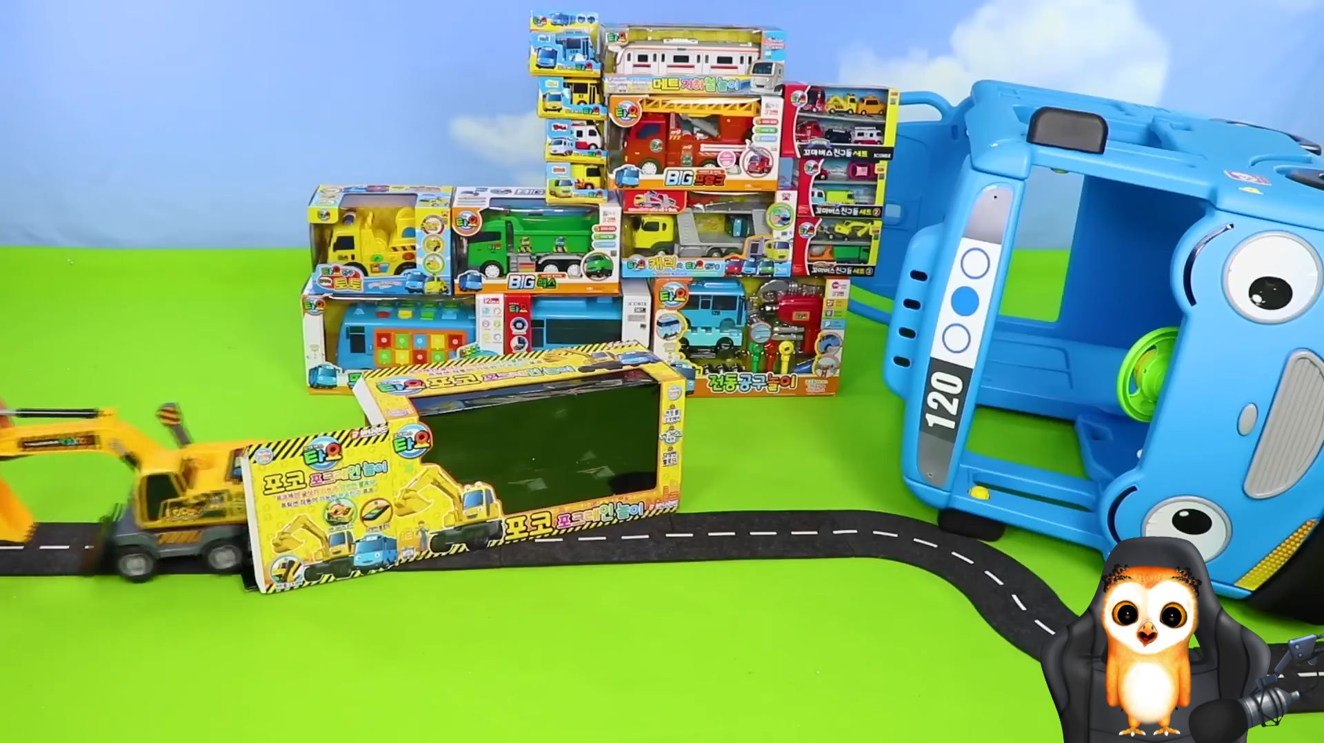 МУЛЬТИКИ ДЛЯ ДЕТЕЙ АВТОБУСИК С ИГРУШКАМИ