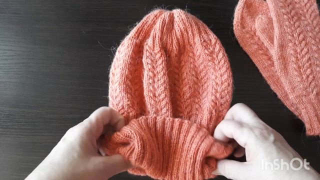 Комплект ручной вязки Колоски: шапка и варежки