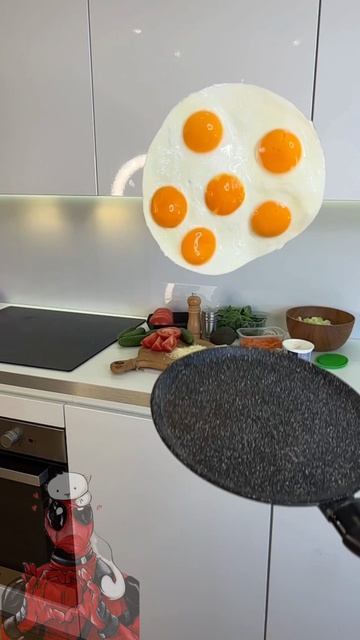 Как думаете получилось у неё или нет? результат 😂 Первый полёт яичницы, не в космос конечно 😼🫶😎