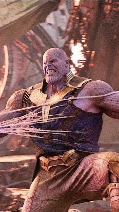 «У нас сил не меньше!» Эпичная битва на Титане: команда против Таноса | Почти победа