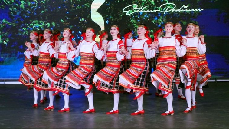 Танец "Плетень" Хореограф. студия "Карусель".