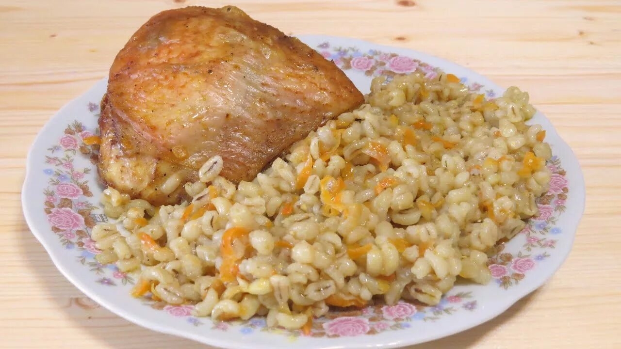 Перловка с курицей на обед😋