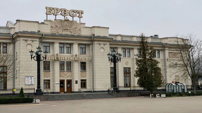 Наши путешествия. Видеообзор бюджетного номера в гостинице при Ж/Д вокзале Брест Республика Беларусь