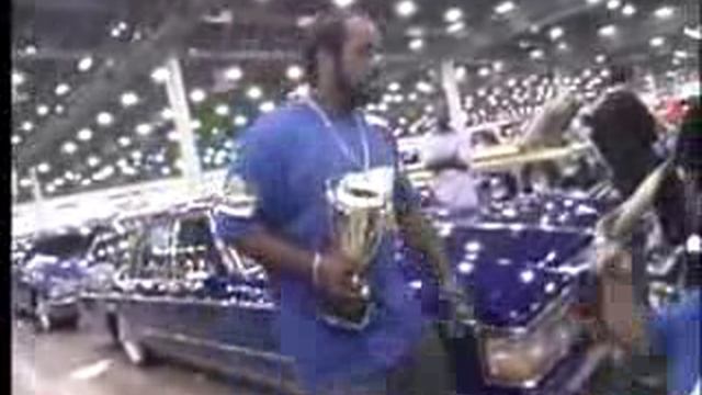 HOW TO MAKE A BABY-CHAMILLIONAIRE AT THE CAR SHOW