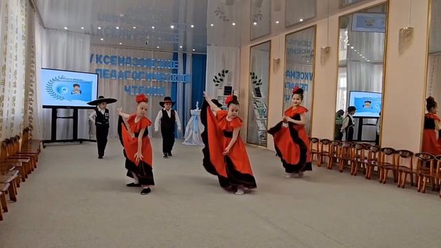 "Испанский танец", Исполняют: Ребята д/с №8 "Алёнушка", 6лет