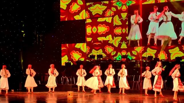 Старший состав ансамбля народного танца _Кружева_ - Марийский танец Тымыр Пашкар_Барабанные палочки