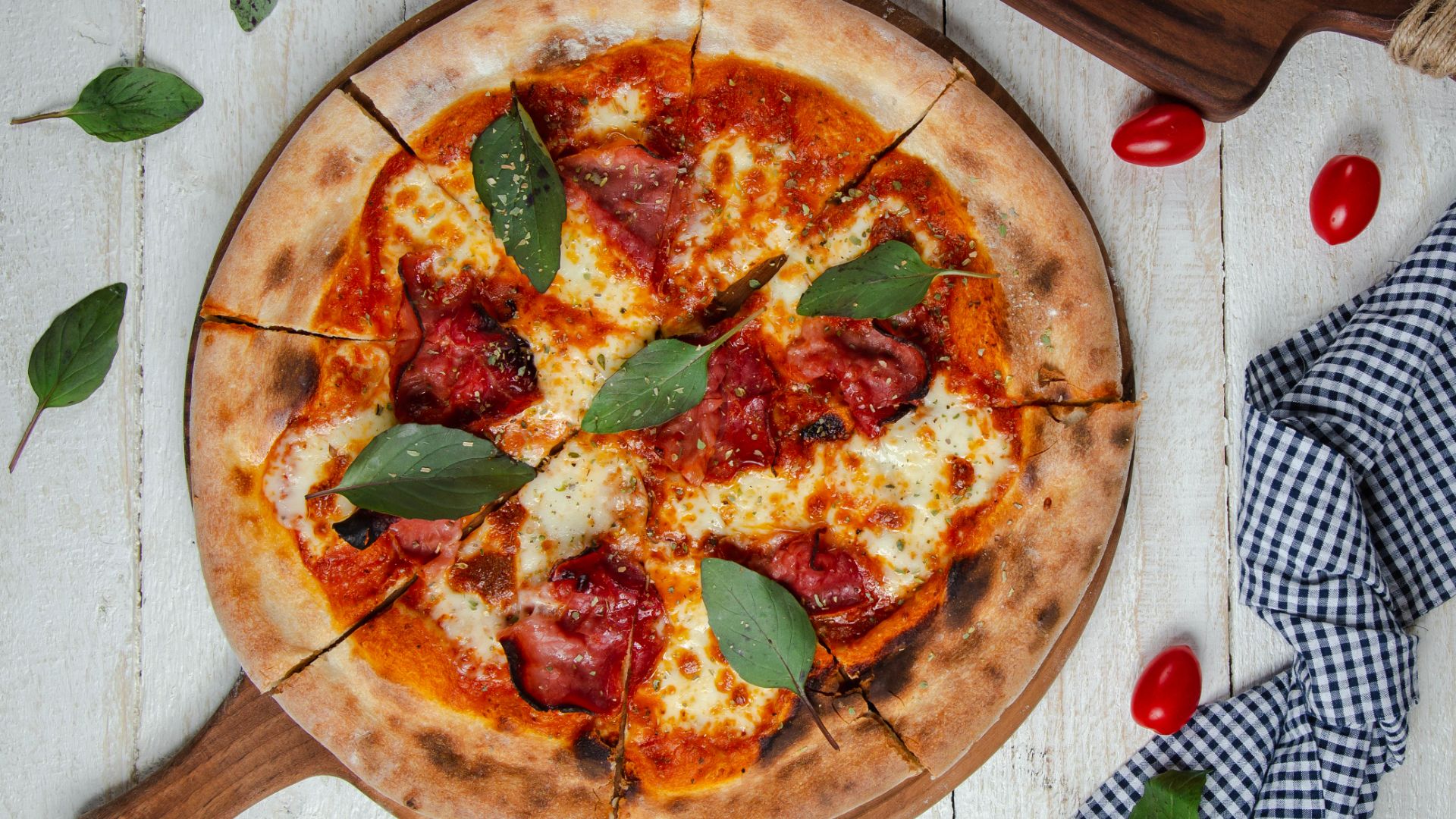 В Италии есть Закон о пицце. И он очень строгий!