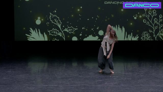 Анастасия Асланян. Соло ученицы школы. «Декомпозиция». Педагог-хореограф Кирилл Ширяев