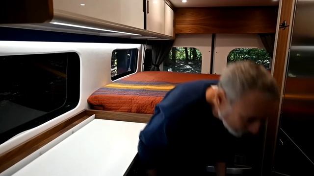 Идеальный кемпер: свобода путешествий и комфорт дома | Готов к любым приключениям!