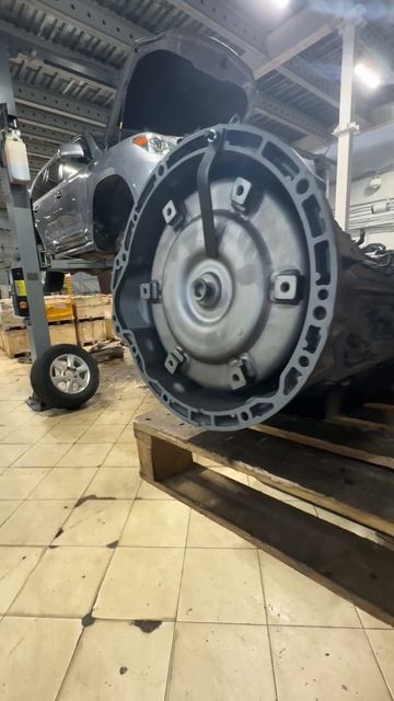 Могучий Лексус! Время берёт своё.