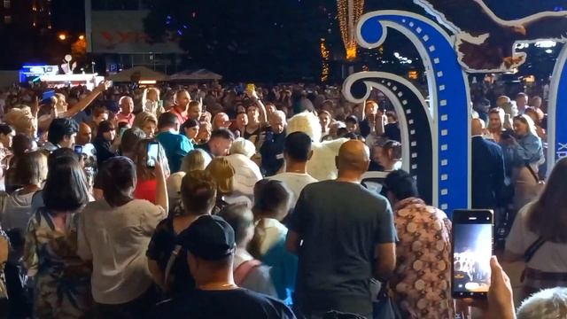 Хрустальный ИсточникЪ Ессентуки 2021 год Театральная площадь