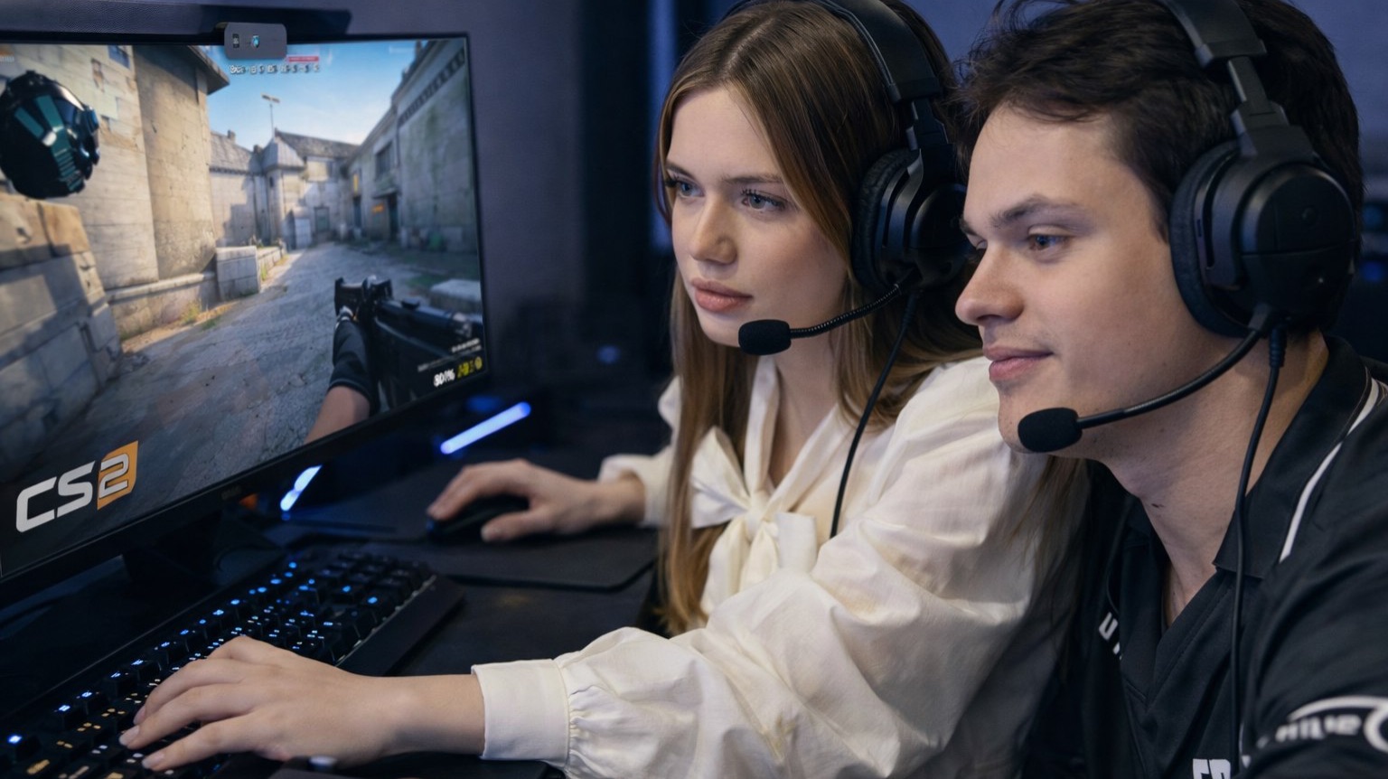 БУСТЕР И АКУЛИЧ ИГРАЮТ 2 НА 2 В КС | БУСТЕР УЧИТ АКУЛИЧ ИГРАТЬ В КС