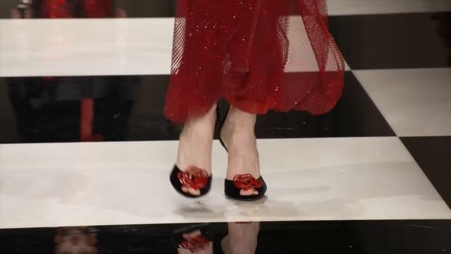 Показ кутюрной коллекции Giorgio Armani Privé осень-зима 2023-2024