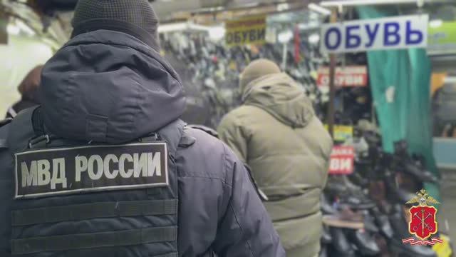 Полиция искала нелегалов в центре города