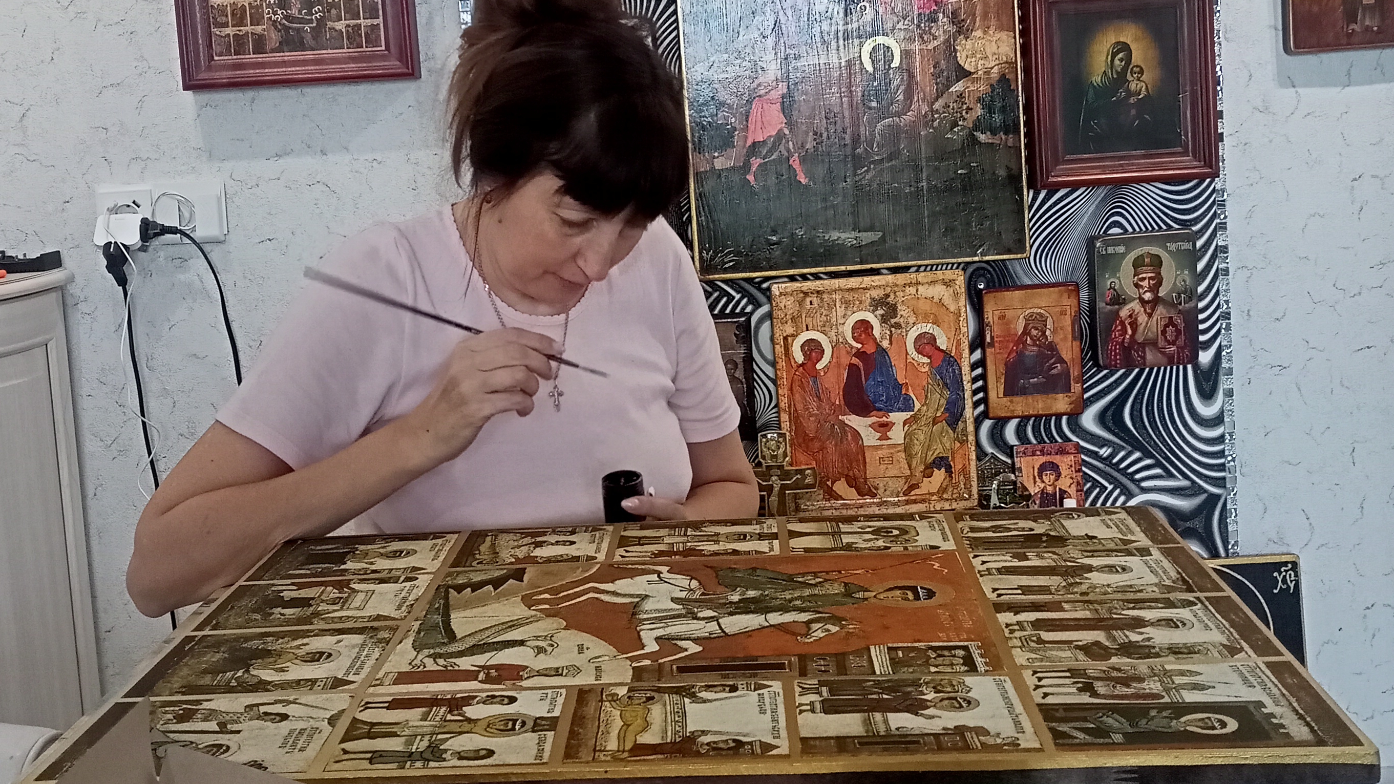 Иконостас. Сами изготавливаем Иконы.