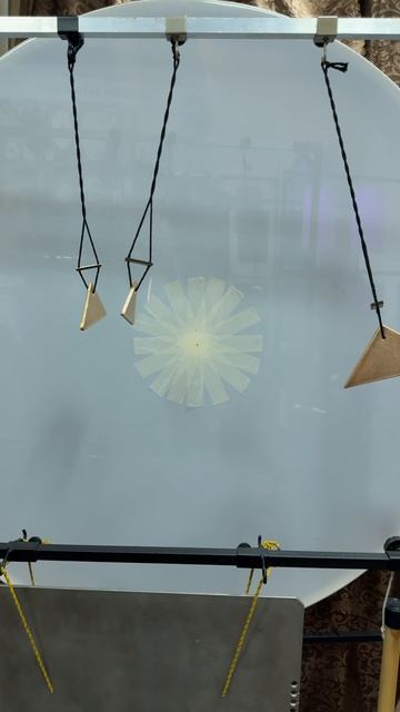 Треугольник из бронзы