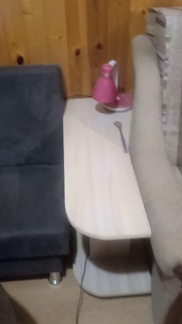 Придиванные столики