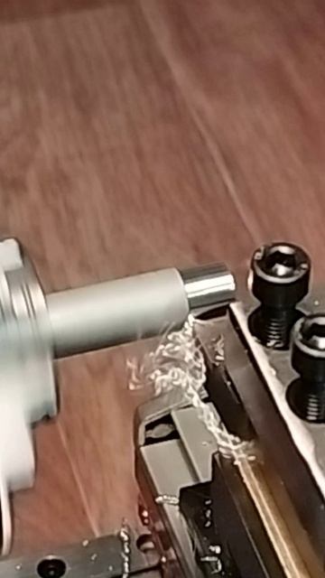 Первая стружка