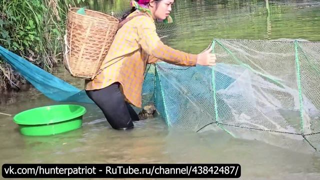 🌄🎣 Высокогорная жизнь: ловушка для рыбы с шестиугольным садком — Радость от вылова 20 кг сома 🐟📦