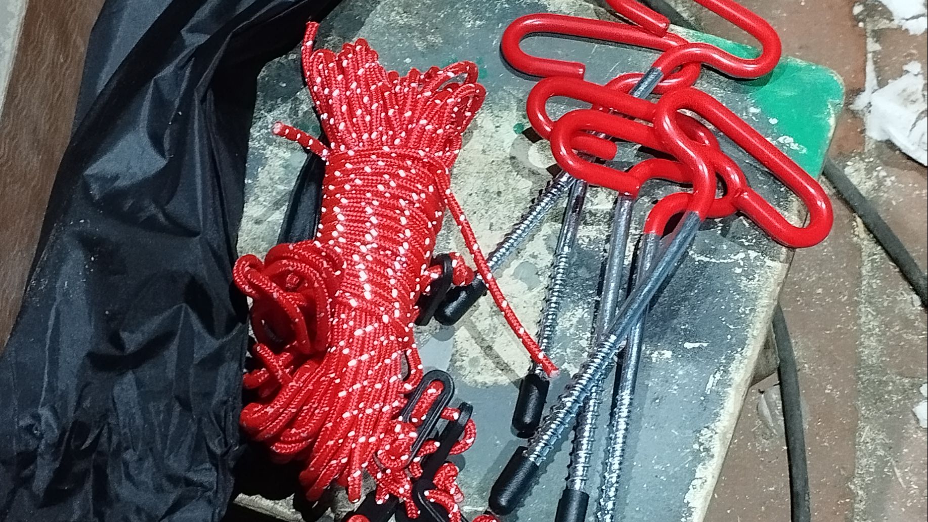 Палатка зимняя большая, печка, дождевик. Оптимальный вариант.