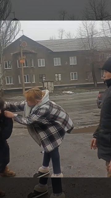 Горловка ДНР  буйный ослопас