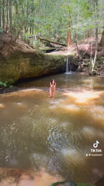 Водопадик в лесу. Специально оставляю с комментариями 😜