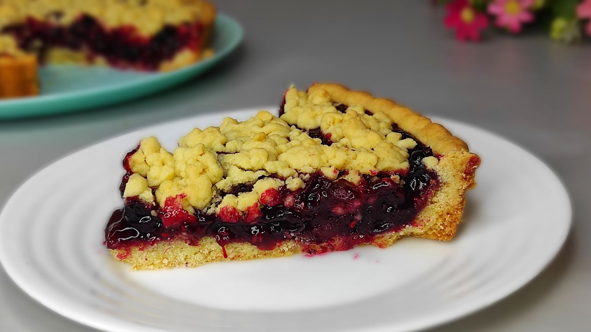 ТЁРТЫЙ песочный ПИРОГ с замороженными ЯГОДАМИ! ВКУСНО и очень ПРОСТО!