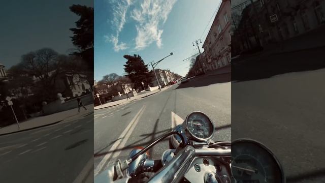 Проезд по центральному кольцу города Севастополь. Honda Steed