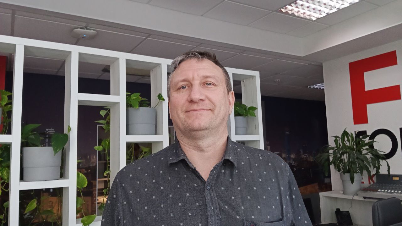 Александр Дорохов, заместитель главного инженера АО ЕТК: «Спасибо жителям за сигналы о нарушениях».