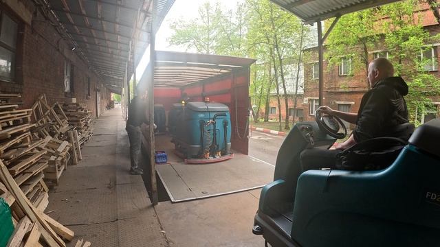 Отгрузка поломоечной машины Wellland FD230 на WB