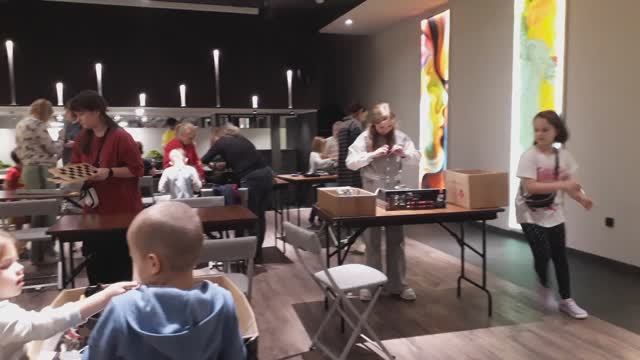 Санкт-Петербург. В Гелиос отеле  (Зеленогорск) время тихих игр. Игра "Монтаж- демонтаж изделий".