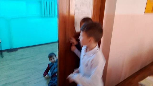 часть школа номер 8 хз всё в описании.