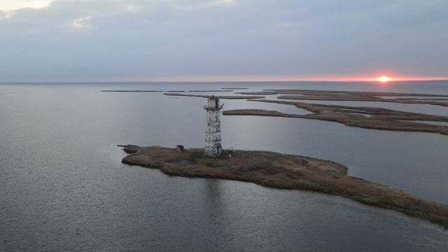 10.10.21 - Маяк на Чушской косе. DJI Mavic Air 2