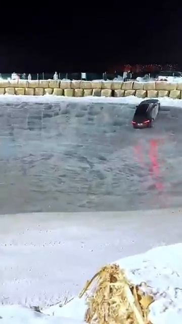 Audi Quattro в Ледяной яме Выберется