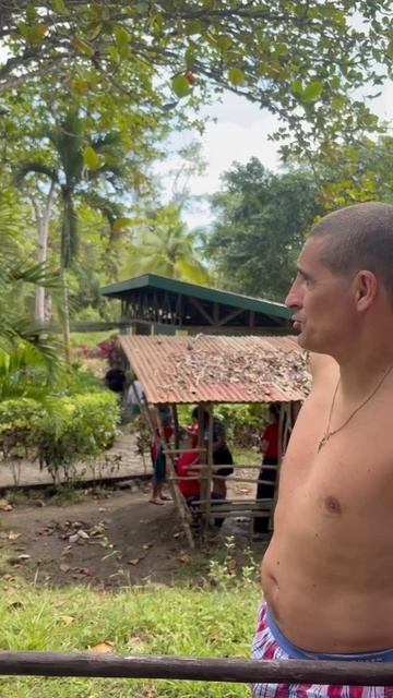 Бьют горячие ключи