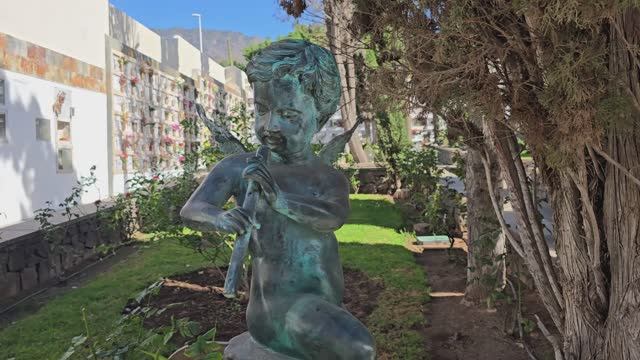 Канарское кладбище - Cementerio Municipal de Adeje (Санта-Крус-де-Тенерифе, Испания)
