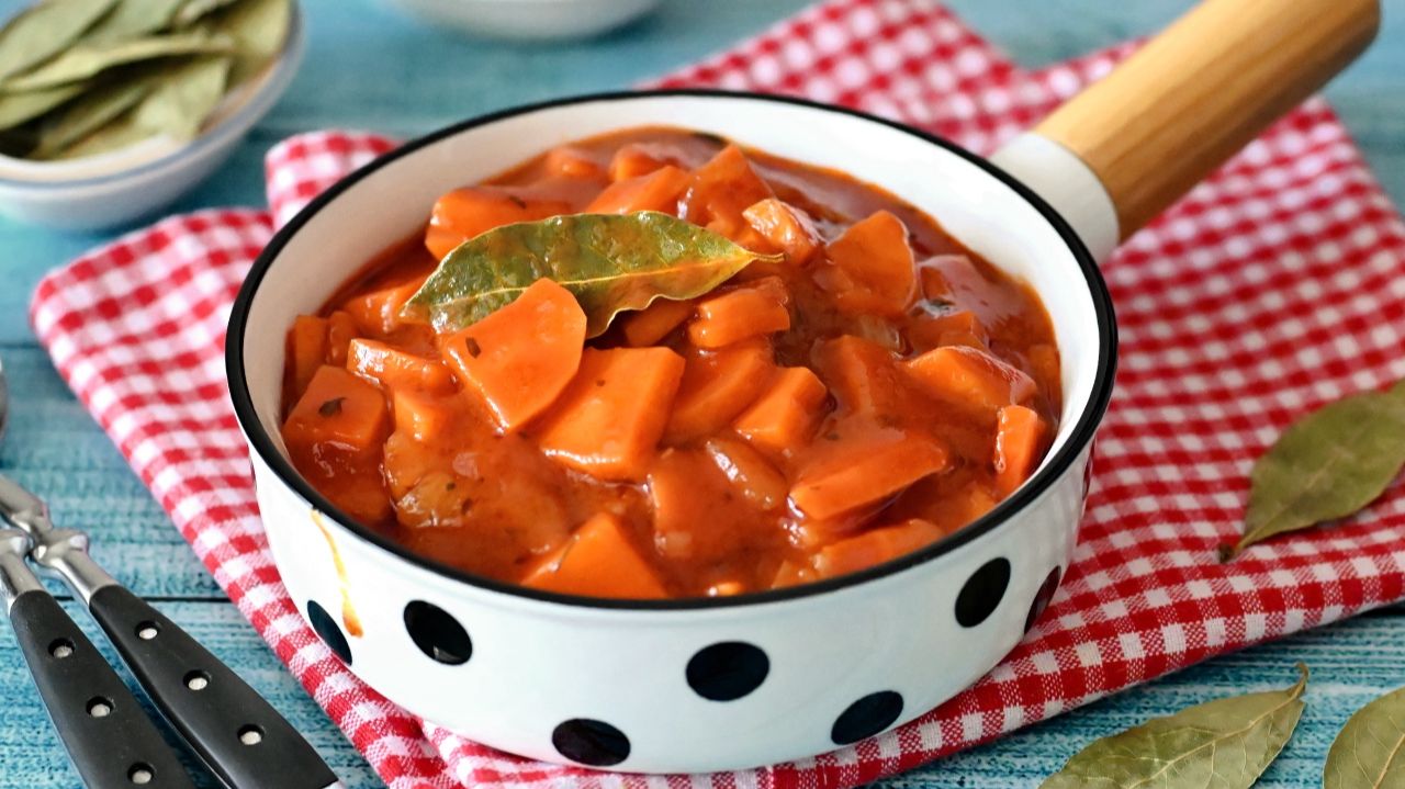 🥘 Постная морковно-томатная подлива / Отлично дополнит: макароны, рис, гречку