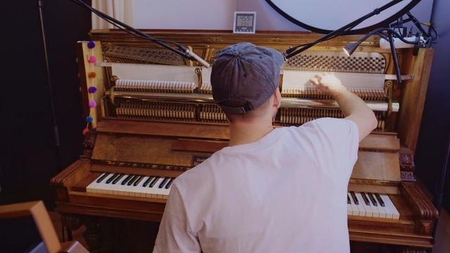 1.04 - Piano for inspiration