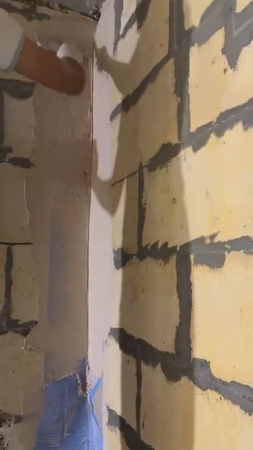 Как избежать появления трещин на стенах? Формируем углы правильно!